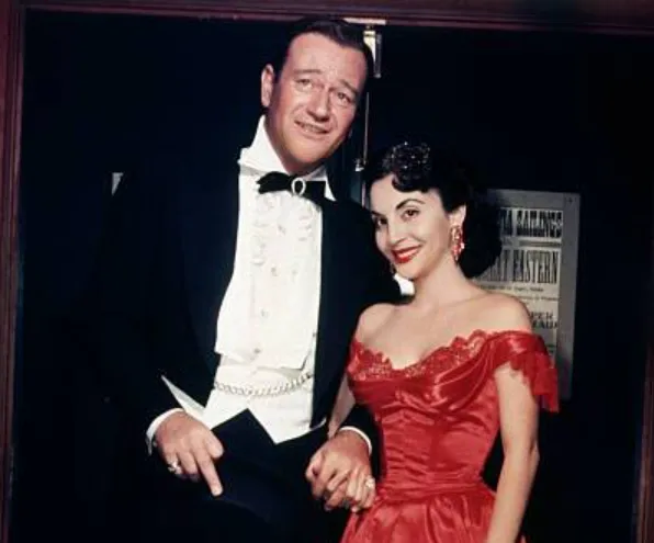 John Wayne Wife, Age, Height, Weight, Net Worth, Career, And Full Bio