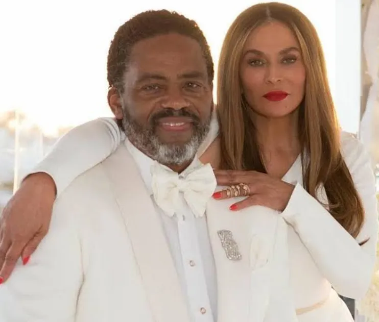 Who is Jonathan Lawson's Wife, Age, Height, Weight, Net Worth, Career ...