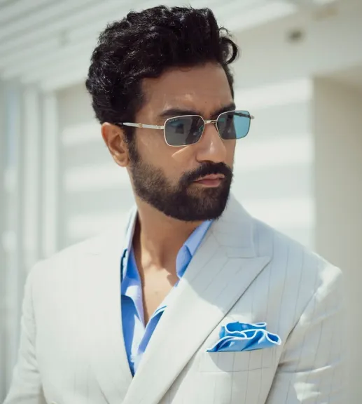Vicky Kaushal Age – Biography, Career, Net Worth, Lifestyle & More ...
